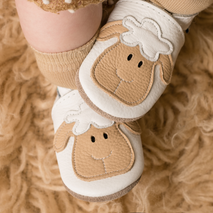 Highland Cow Gift Set | Baby Shoes & Rattle Gift Set | Inch Blue